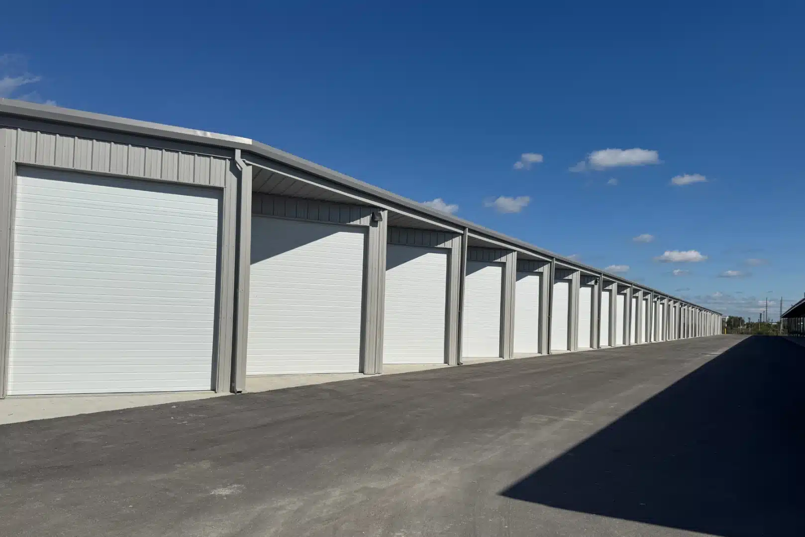 Ultimate Guide to Truck Parking | Find the Best Spots for Your Rig