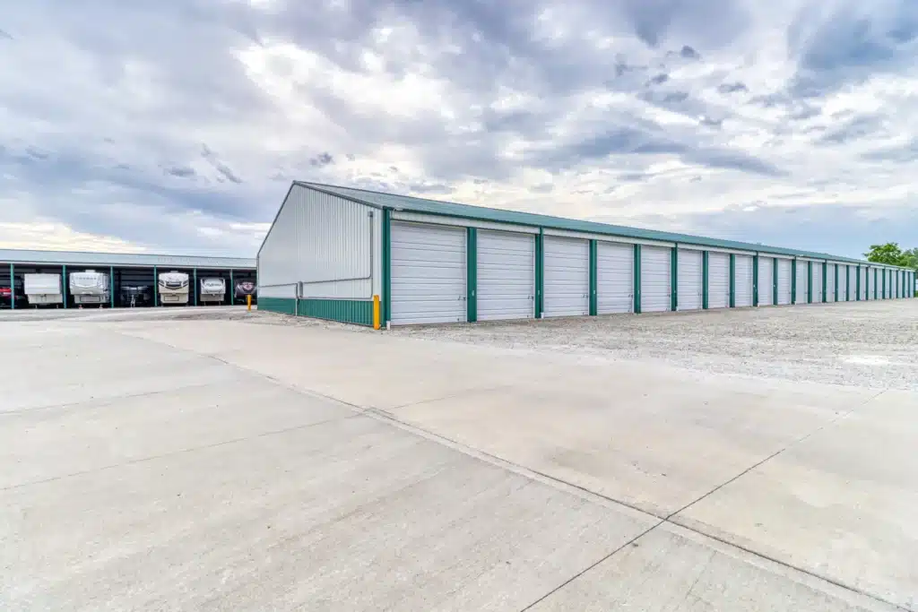 RV & Boat Storage in Smithville, MO at 18316 Collins Rd - RecNation Storage